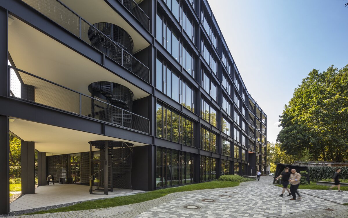 IGP Powder Coating | Coating Systems and Surface Finishing